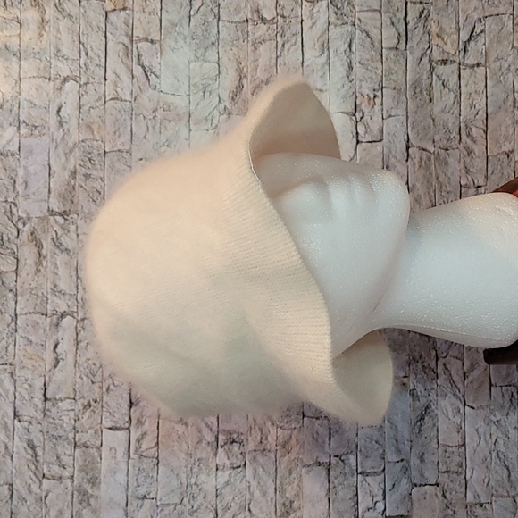 Betmar New York | Accessories | Betmar New York White Bucket Hat | Poshmark